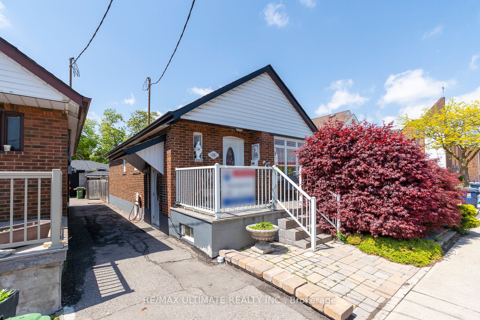 698 Old Weston Road W, Toronto, Ontario M6N3B8 For Sale | HouseSigma